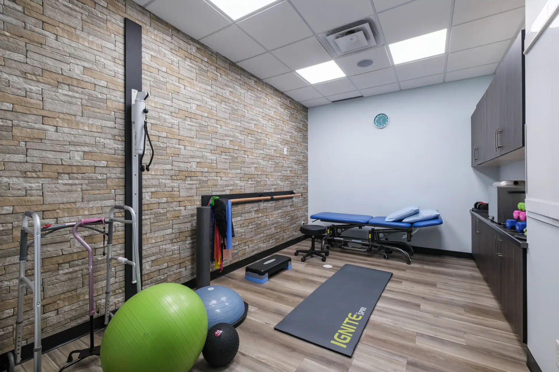 Abbotsford Physiotherapy Clinic — 4.9★ Rated | Marshall Rd